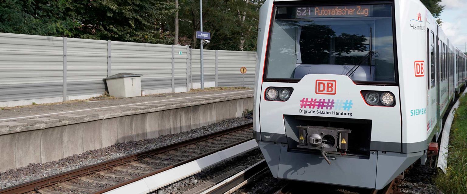 Deutsche Bahn (DB) and Siemens AG present the first autonomous train in ...