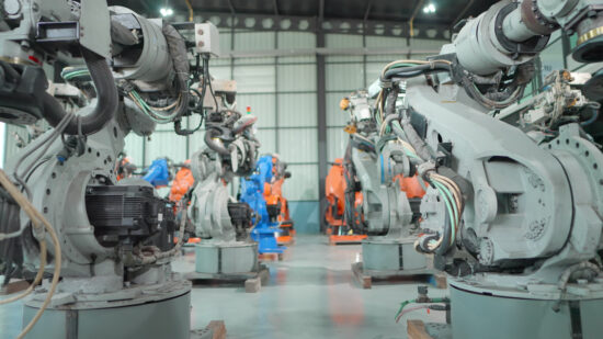 Robot Power and Movement - How Do Robots Work? - KnowHow