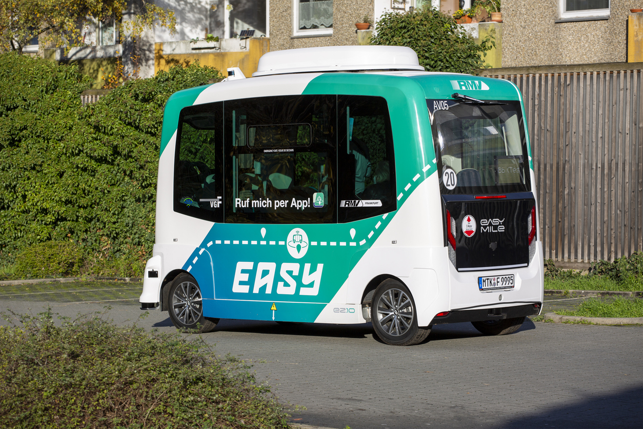 How are Robots Changing Transport? - KnowHow