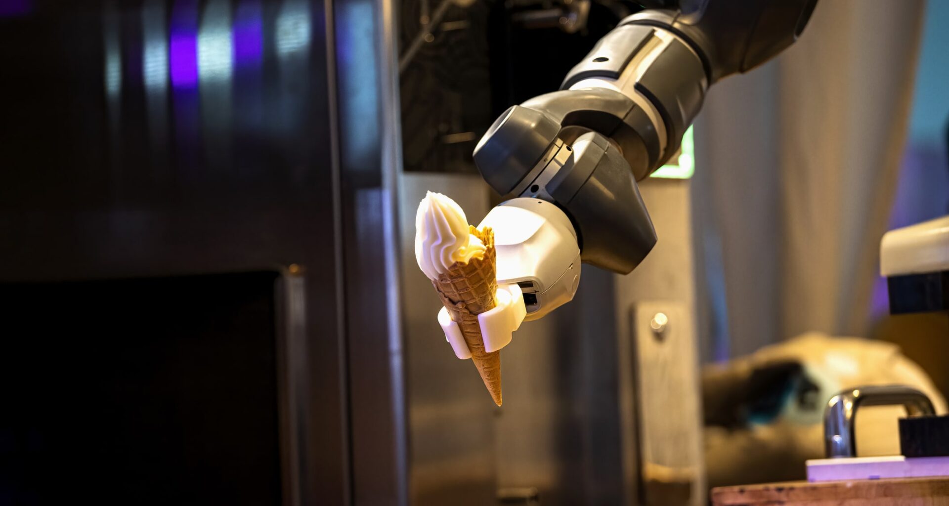 How Robots Are Used in the Food Industry - KnowHow