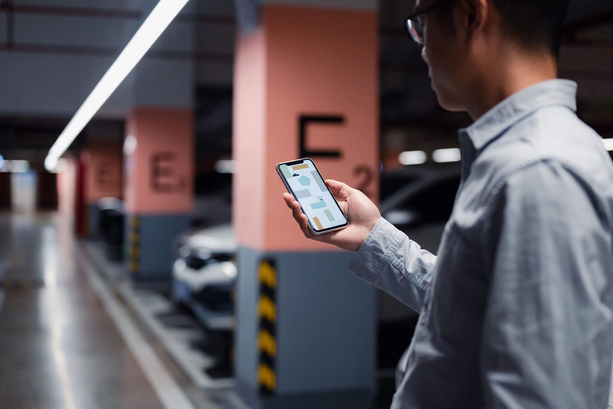 A Comprehensive Guide to Innovative Smart Parking Systems - KnowHow